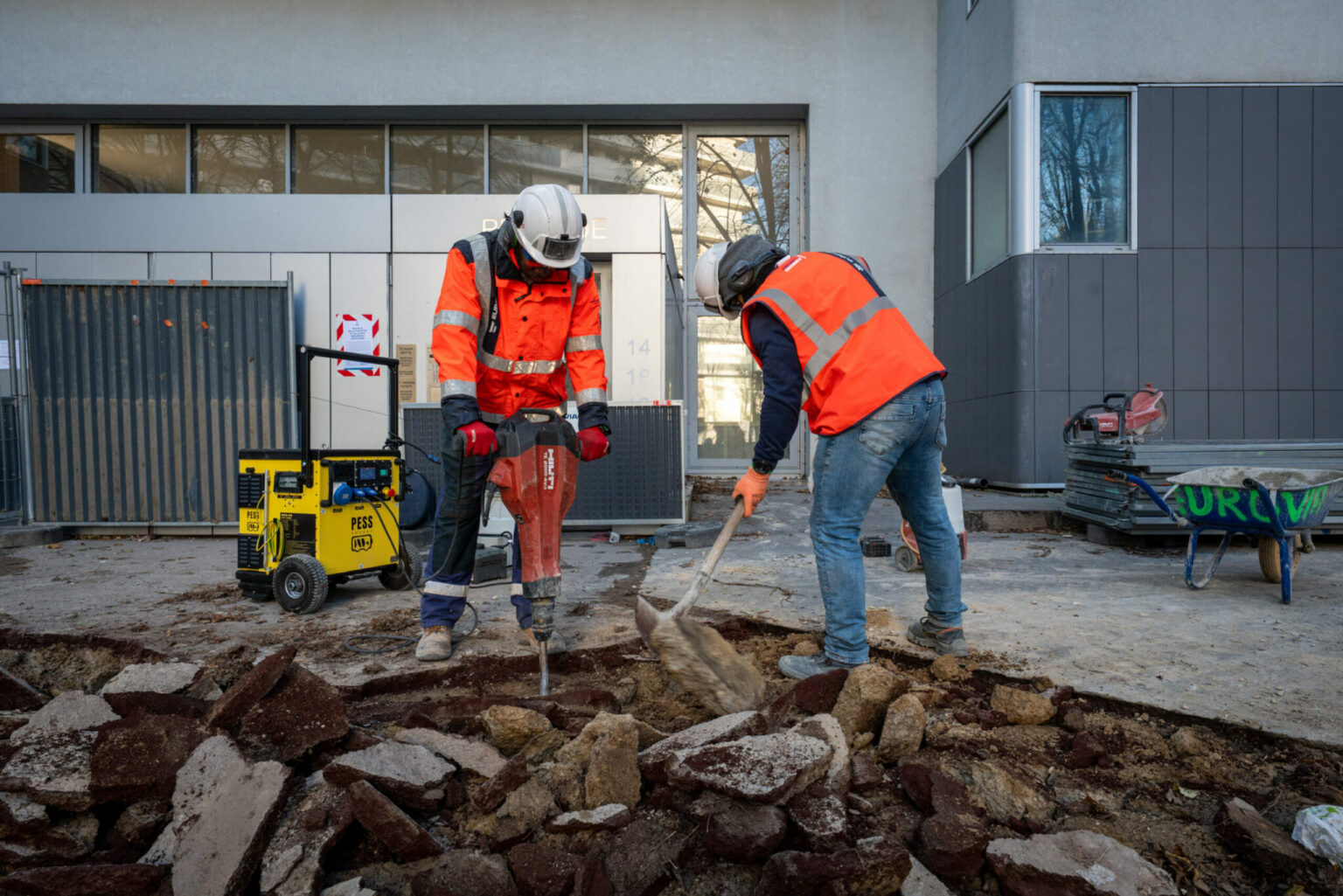 Un chantier urbain plus propre et silencieux grâce à une énergie 100 % ...